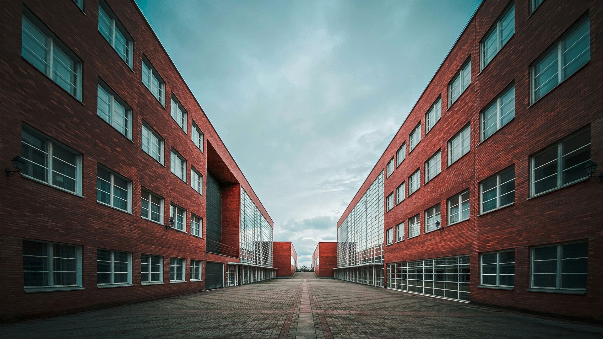 Smart Building Solutions for Educational Institutions - Uni-Smart Solutions